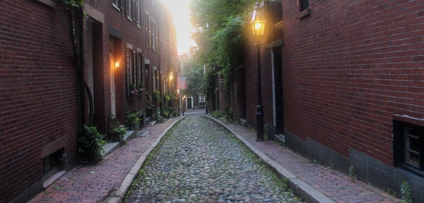 Spooky Destination Guide -Boston - Wandering Crystal